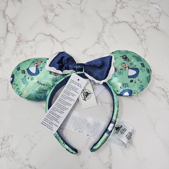 Disney | Accessories | Nwt Disney Parks Epcot United Kingdom Alice Mad ...